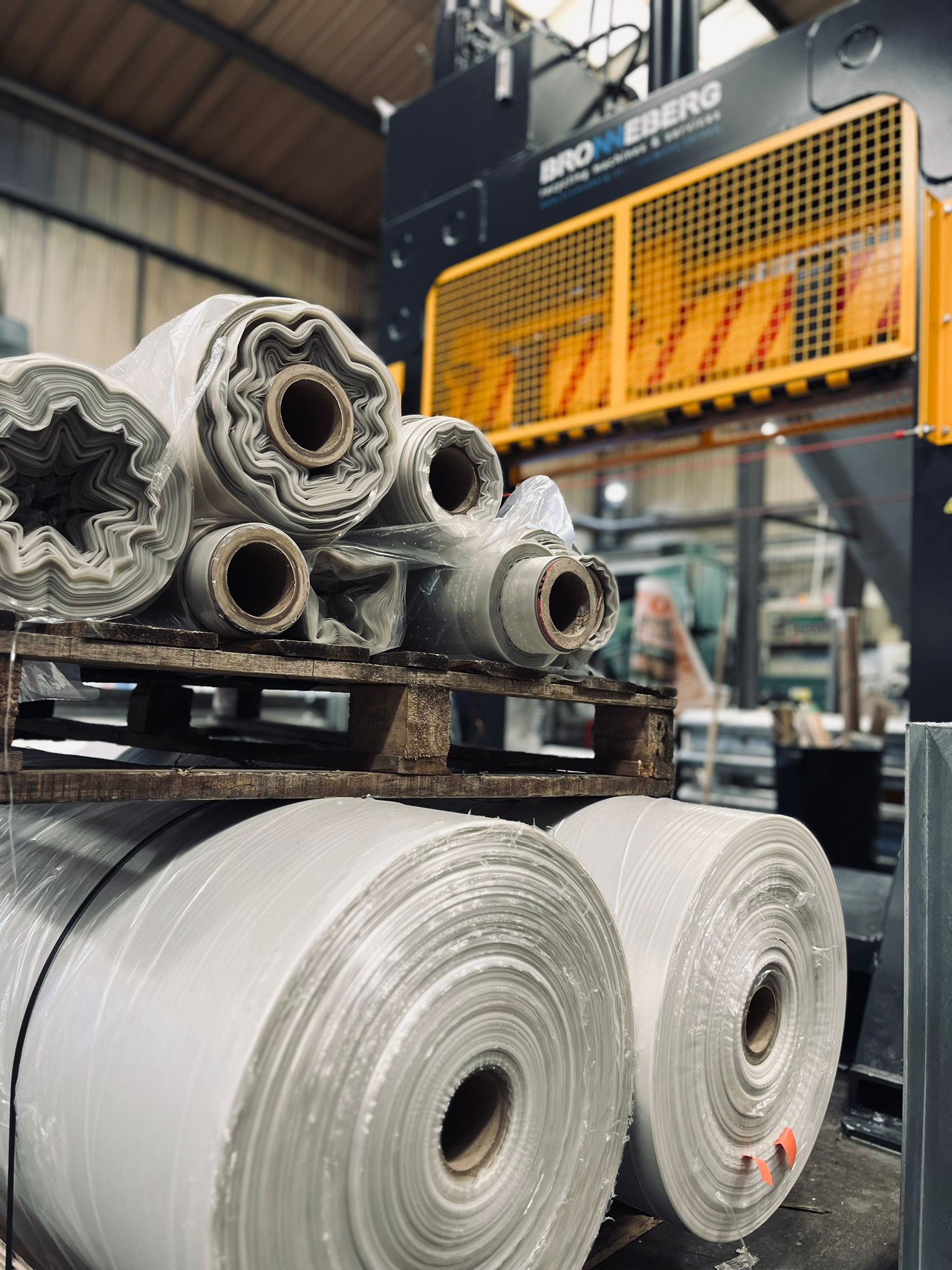 Polythene Packaging Solutions - Cromwell - 01977 686868