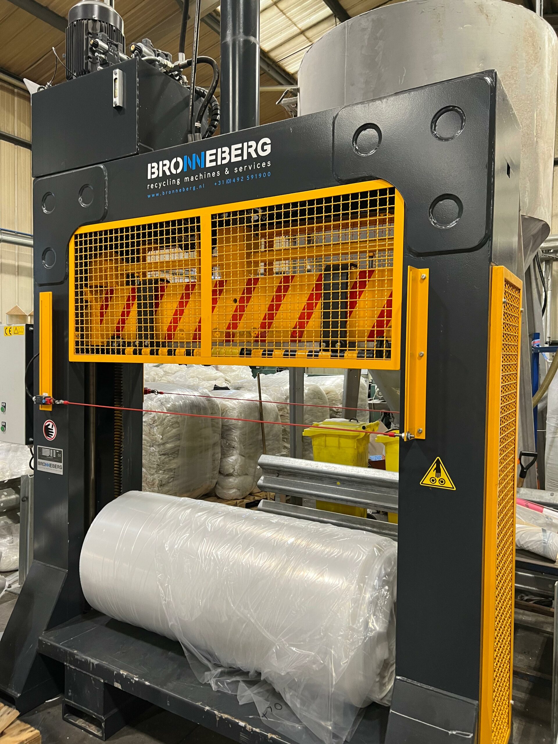 Polythene Packaging Solutions - Cromwell - 01977 686868